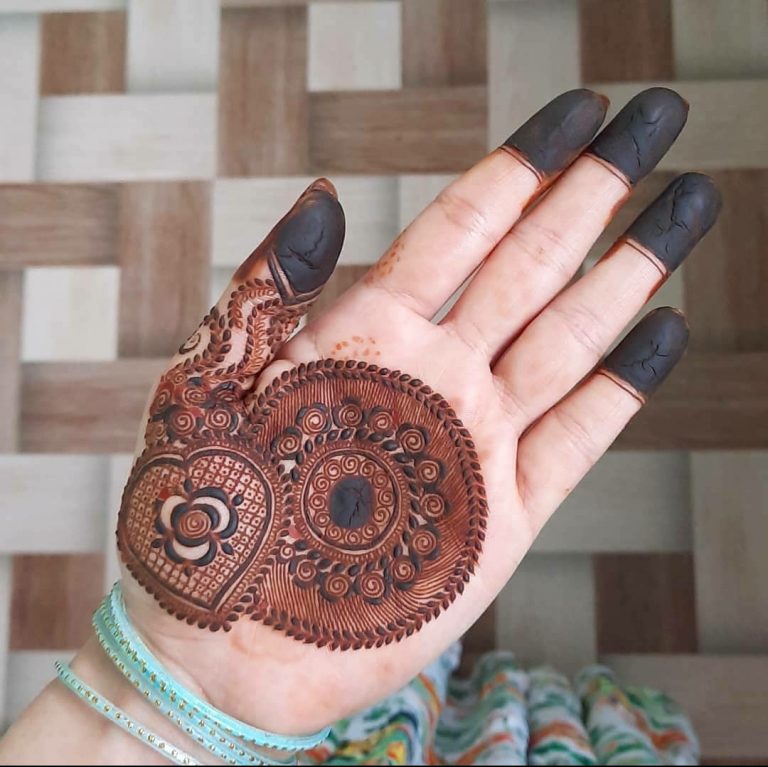 Round Mehndi Designs for hands You Should Definitely Try In 2020