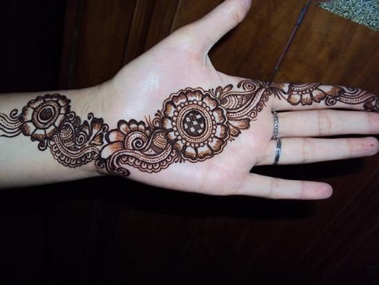 11+ Mehndi Design Bali Images - You Will love to try it | Weddingbels