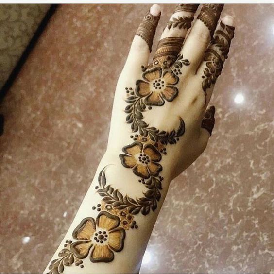 11+ Mehndi Design Bali Images - You Will love to try it | Weddingbels